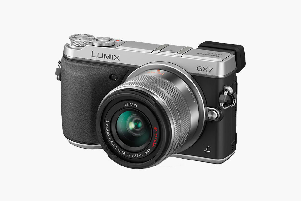 Panasonic Lumix DMC-GF7 - Dude Shopping
