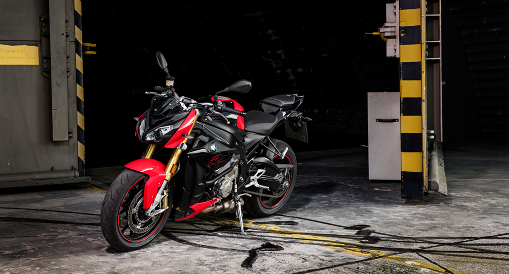 BMW S 1000 R Motorcycle Review - Your Everyday Rocket Ship